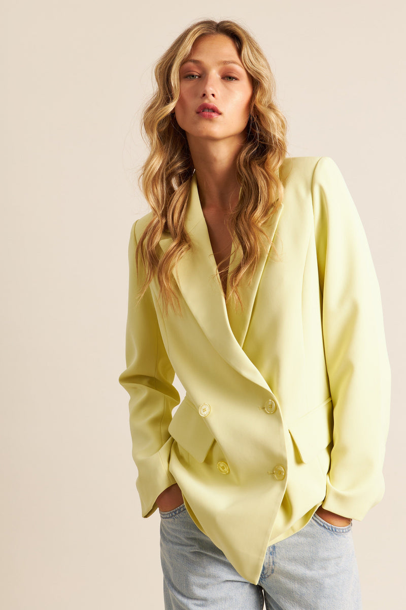 John + Jenn Lincoln Double Breasted Blazer- Lemon Chiffon – Styleartist
